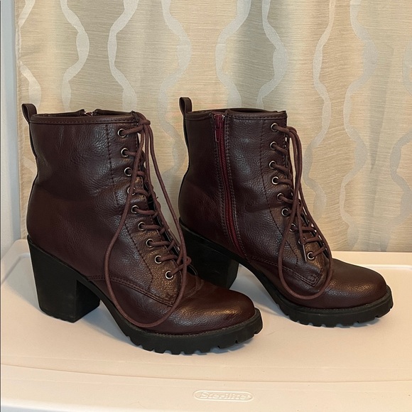 Zigi Soho | Shoes | Zigi Soho Purple Faux Leather Heeled Military ...
